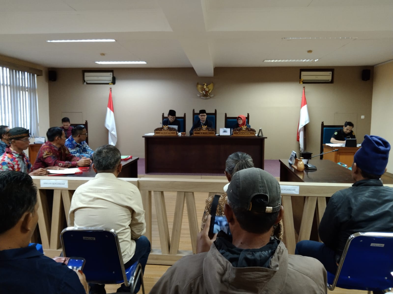 Sidang PA2: Slamet Bahtiar dan Aceng Margono (kuasa) v. PT Perkebunan ...